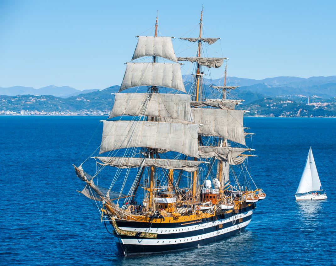 Nave Amerigo Vespucci Livorno Italy Fabas Luce Illumina L'Amerigo