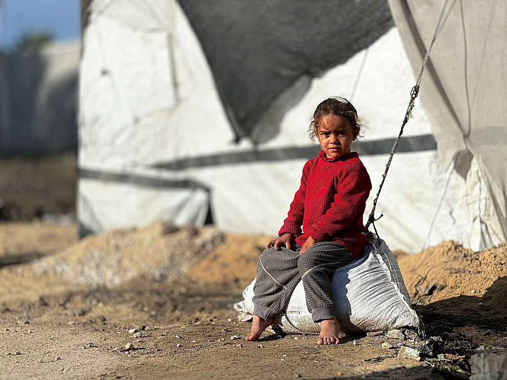 “Il mondo non sarà distrutto da quelli che fanno il male, ma da quelli ...